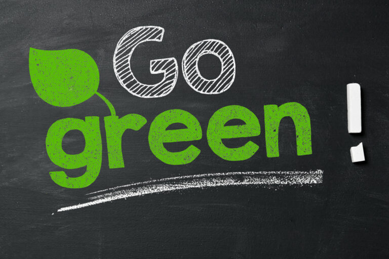 7 Reasons to Go Green and Switch to Solar Energy